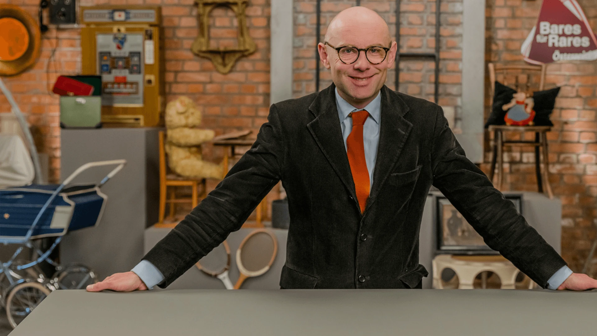 Experte bei Bares für Rares Österreich: George Mullen - ServusTV On